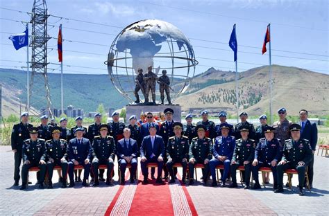 Монгол Улсын Батлан хамгаалах яам ᠮᠣᠩᠭᠣᠯ ᠤᠯᠤᠰ ᠤᠨ ᠪᠠᠲᠤᠯᠠᠨ ᠬᠠᠮᠠᠭᠠᠯᠠᠬᠤ ᠶᠠᠮᠤ Монгол Улсын