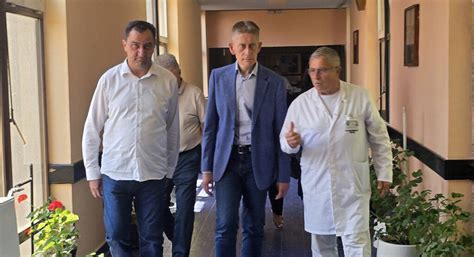 ПРЕДСЕДНИК КООРДИНАЦИОНОГ ТЕЛА АЛЕКСАНДАР МАРТИНОВИЋ ПОСЕТИО СПЕЦИЈАЛНУ БОЛНИЦУ ЗА