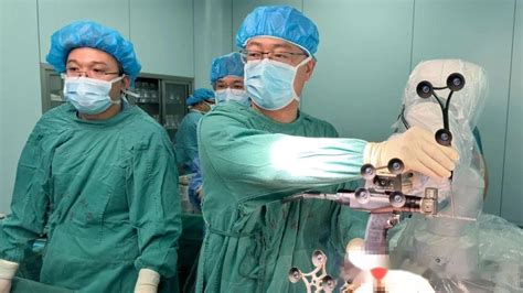 新疆医科大学第六附属医院：西北首例！机器人辅助下膝关节单髁置换手术顺利完成！ 知乎