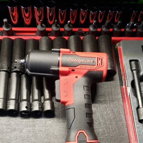 New Brushless Snap On 14 Drive Microlithium Cordless Impact Wrench