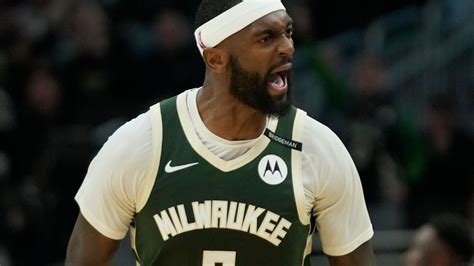 Bobby Portis Returns From Suspension Ignites Bucks Rally Espn