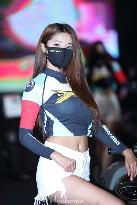 Ak포토 레이싱모델 이송빈 매혹의 눈빛 2022 부산국제모터쇼