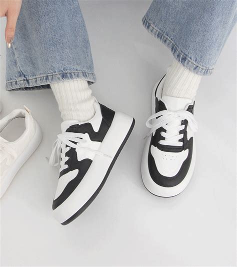 ️당일출고 ️스타 스티치 콤비 통굽 스니커즈 운동화l 11662 에이블리