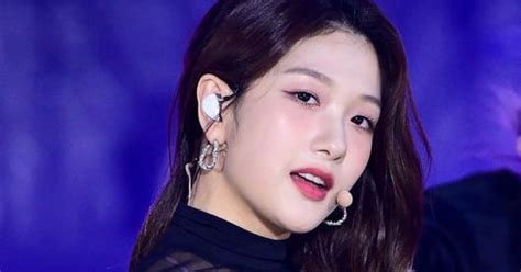 사진 프로미스나인 이서연 치명적인 눈빛