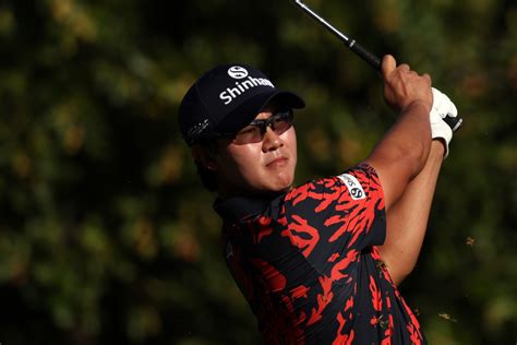 Kim Seonghyeon Curi Perhatian Di Hawaii Golfinstyleid