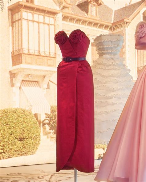 Does This Glamorous Dress From The Galerie Dior Remind You Of Any Of