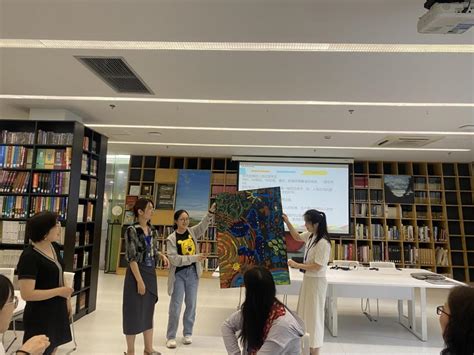 “用户体验实验室（uxlab）和智能汽车交互设计实验室（carlxd）开放日活动”创意绘画疗愈—探索不一样的自己 同济大学艺术与传媒学院