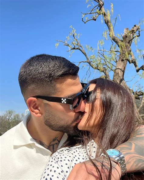 რომანტიკული კადრები ილია თოფურიასა და მისი რჩეულის ინსტაგრამიდან ვიდეო კვირის პალიტრა