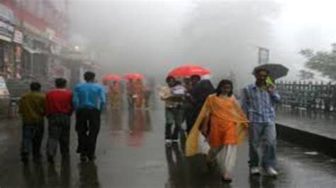 Weather Update देहरादून में बारिश और भूस्खलन होने की चेतावनी जारी सभी