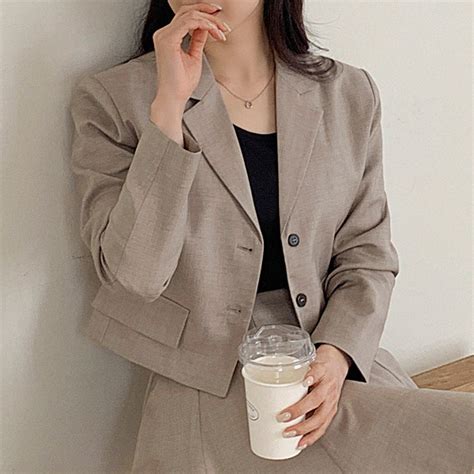 퀸잇 [제작] 델티안 크롭 자켓 74146 빅사이즈 여성의류