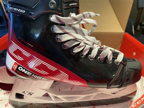 New CCM Regular Width Size 9 JetSpeed FT4 Pro Hockey Skates | SidelineSwap