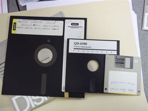 8 inch 5 1 4 and 3 1 2 floppy disks computer history old computers