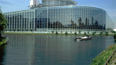 ЕП отказа на събирането на личните данни на пътниците в самолетите Новини бг