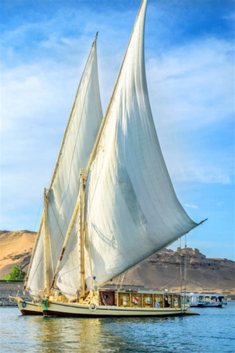 Felucca Boats Egypt Egyptian Sun Boat Egypt Boat Sea In Egypt