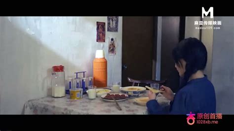 少年阿宾系列之ep8 古道热肠，阿宾家女性惨遭蹂躏！ 完整版链接放评论区或视频中间弹幕🔗 杏子姐姐 Xingzijiejie