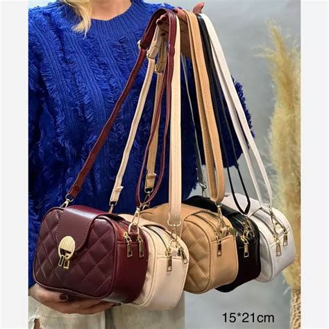 خرید و قیمت کیف زنانه دوشی و دستی مجلسی ورنی گلدوزی زنانه کیف دخترانه رودوشی بند قابل تنظیم