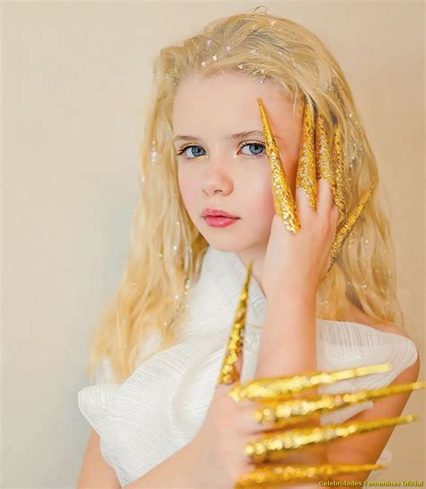 Celebridades Femeninas Oficial Yana Gaidukevich Aparte De La