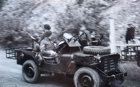 Photos Reveal Sas Football Team In Wwii Daily Mail Online