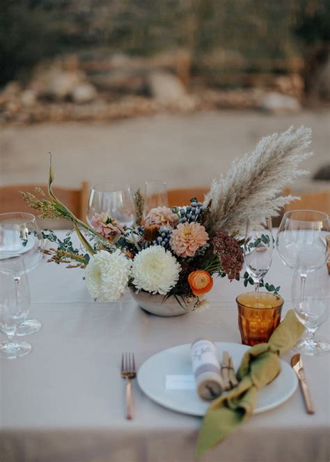 Folksy Joshua Tree Wedding With The Ultimate Desert Color Palette Wedding And Party Ideas 100
