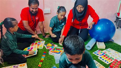 Bank Of Maldives Donates Educational Tools To Aid Sen Classes Corporate Maldives