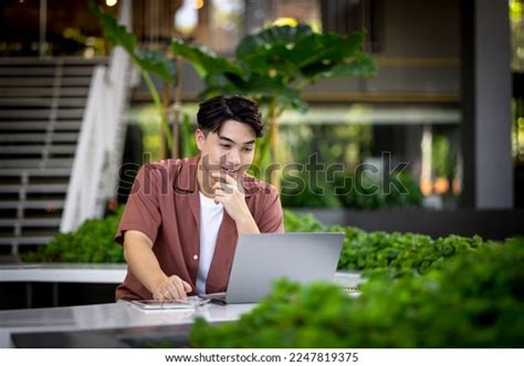 20 Thousand Asian Man Computer Outdoor Royalty Free Images Stock