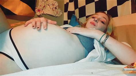 Vore Sfx Giantess In Bed Thisvid Com