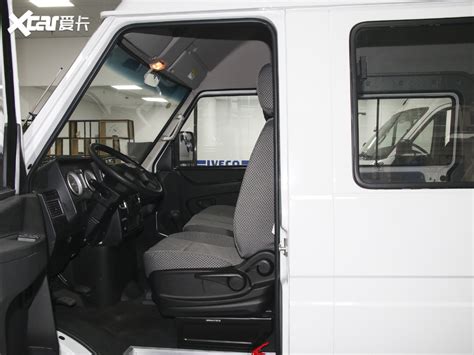 【2020款依维柯得意 2 5t A35客车单胎中顶5 9座国v 空间座椅 2 88张图片】 汽车图片大全 爱卡汽车