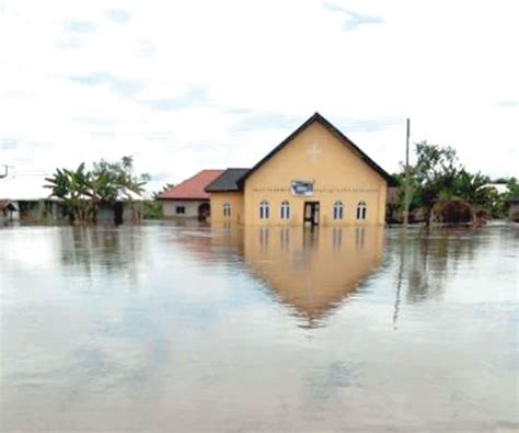 Flood Residents Groan As Food Fuel Scarcity Hits Bayelsa Tribune Online