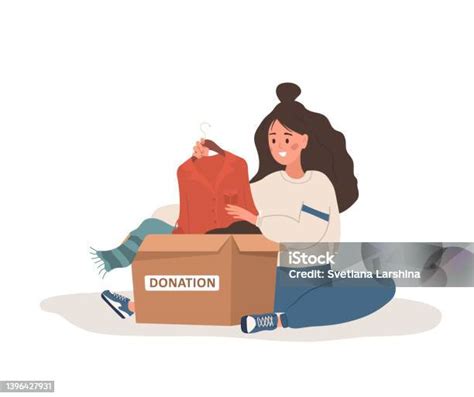 옷 기부 오래된 중고 옷을 골판지 상자에 공유하거나 재활용 할 준비가되어있는 여성 자원 봉사 및 사회 복지 개념 국제 자선 단체의 날 만화 스타일의 벡터 일러스트 레이 션