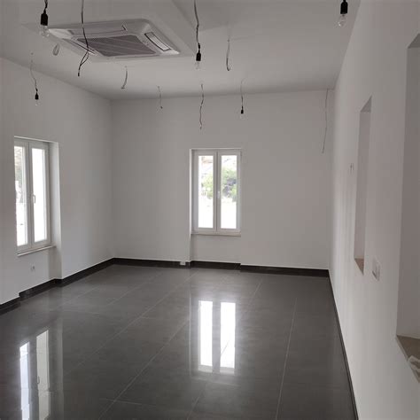 Restoran And Bar Dolis Creative Design