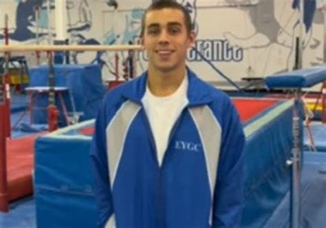 Video Eagles Fan Tyler Sabapathy Dies After Falling From Light Pole During Nfc Championship