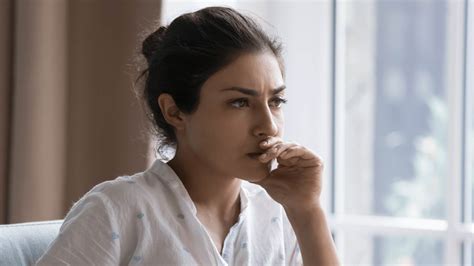 Signs Of A Genuinely Lazy Person According To Psychology Yourtango