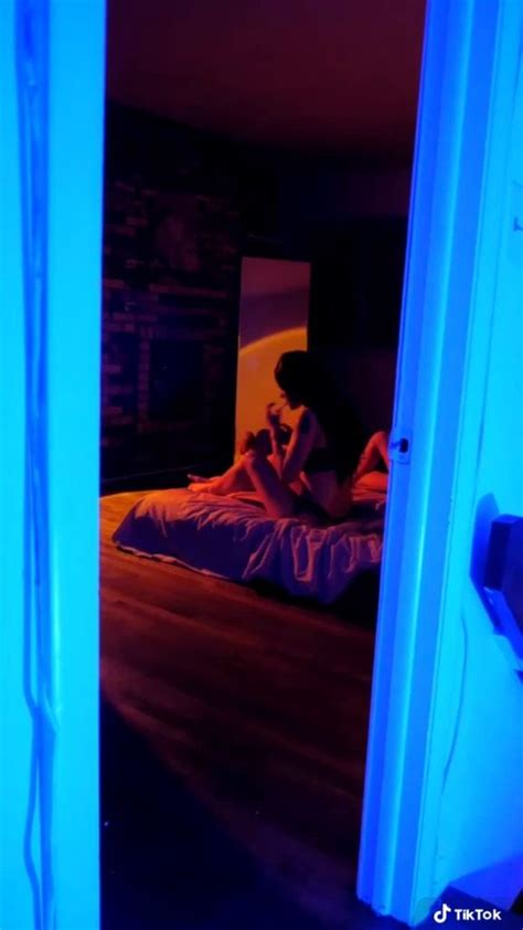 Pin By Tim Melton On Paper Canvas And Lines Stylus To Screen Eye To Lens Hands To Shape