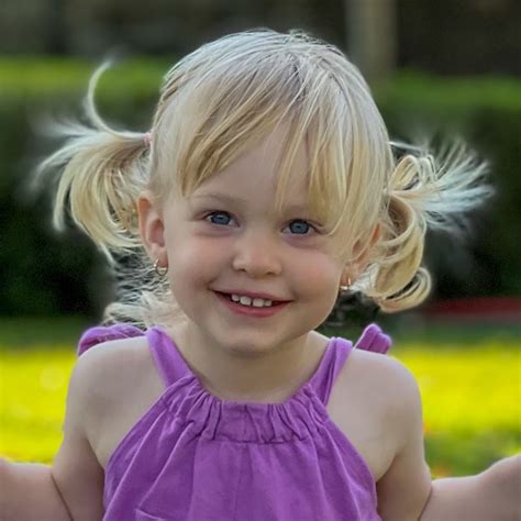 Sofia Muxagata Youtube