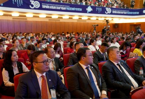 Ерөнхий сайд Г Занданшатар Хүн төвтэй хандлага төрийн албаны төрийн албан хаагчийн үндсэн