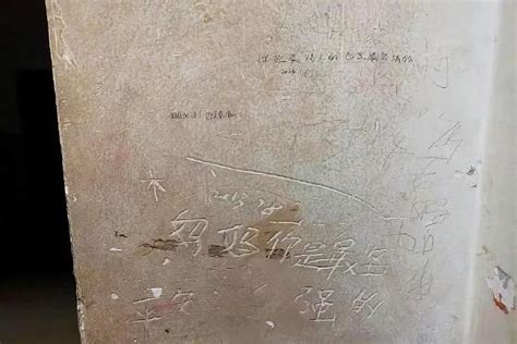 医院的墙比教堂听过更虔诚的祈祷