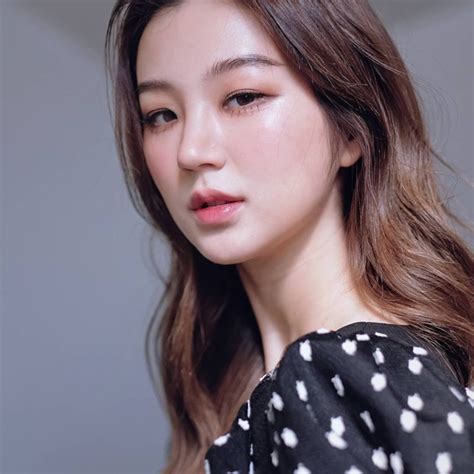 เปิดลิสต์ 5 สาวหมวยคนดัง สวย น่ารัก สดใส ขวัญใจวัยรุ่นทั้งประเทศ The Bangkok Insight