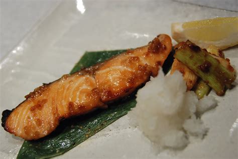 【お家で作れる】「鮭とねぎの焼き浸し 醤油麹仕立て」の作り方（みき） クスパ