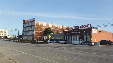 Dickies American Worker Is The Product Of Mexican Factories Racked