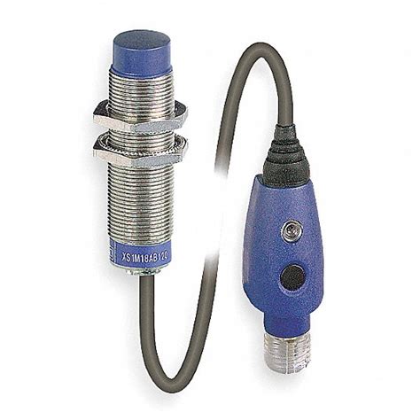 Telemecanique Sensors Shielded 4 Pin M12 Inductive Cylindrical Proximity Sensor 4aj15