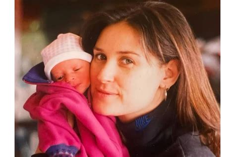 14 Throwback Photos Of Demi Moore And Her Three Daughters Rumer Scout