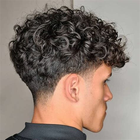 Low Fade Curly Hair Fade Haircut Curly Hair Low Taper Fade Haircut