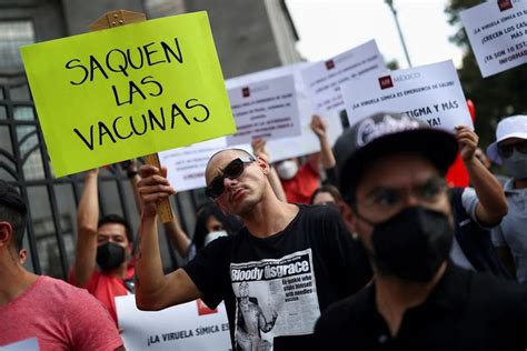 Presidente De México Prefiere Concierto Con Bad Bunny Que Comprar Vacunas Contra La Viruela Del