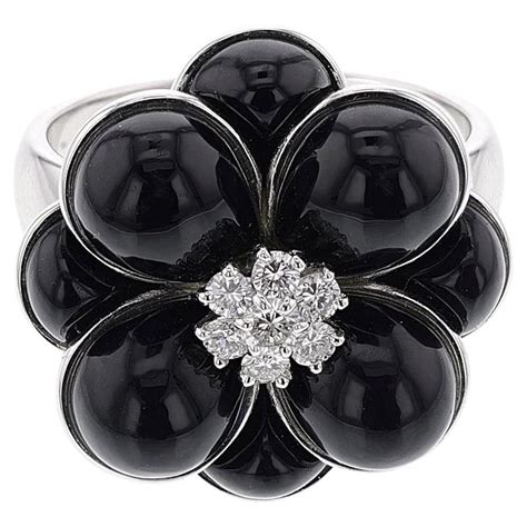 Van Cleef And Arpels Floral Onyx And Diamond Ring 18k For Sale At 1stdibs