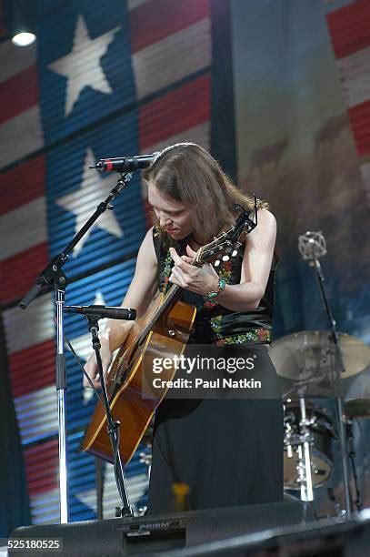 1 066 Gillian Welch Photos And High Res Pictures Getty Images