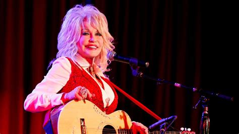 Dolly Partons Response After Sister Asks For Prayers Amid Health Fears