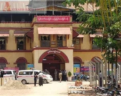 ပုသိမ်အကျဉ်းထောင် ဆူပူမှုဖြစ်ပွားနေ၊ လက်ရှိအချိန်ထိ သေနတ် ၇ ချက်ပစ်ဖောက်ထား Ayeyarwaddy Times