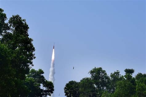 isro successfully completes 200th consecutive launch of rh200 sounding
