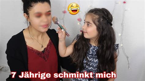 Meine Kleine Cousine Schminkt Mich Youtube