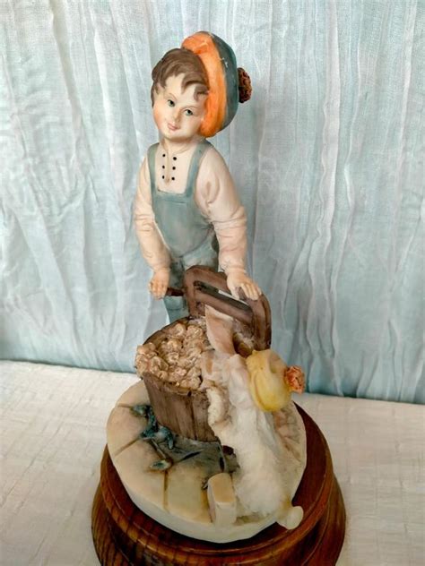 Порцелянанова статуетка італія — ціна 850 грн у каталозі Статуетки